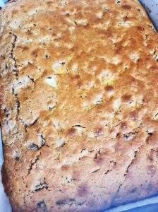 Moist apple cake - Best recipe for Moist Apple Cake - Desserts - Easy