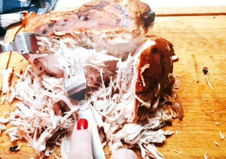 Slow cooked - Pulled turkey with Coca cola - Poultry
