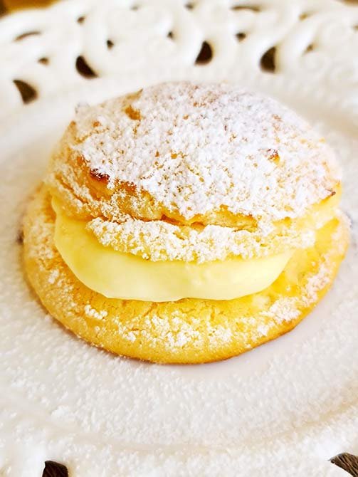 Filled Lemon Bomb Cookies - Desserts