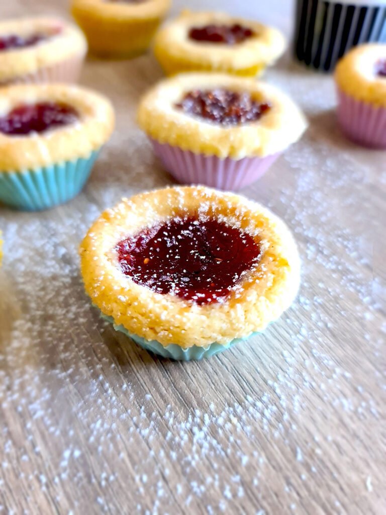Thumbprint Cookies - Hallongrottor - Desserts