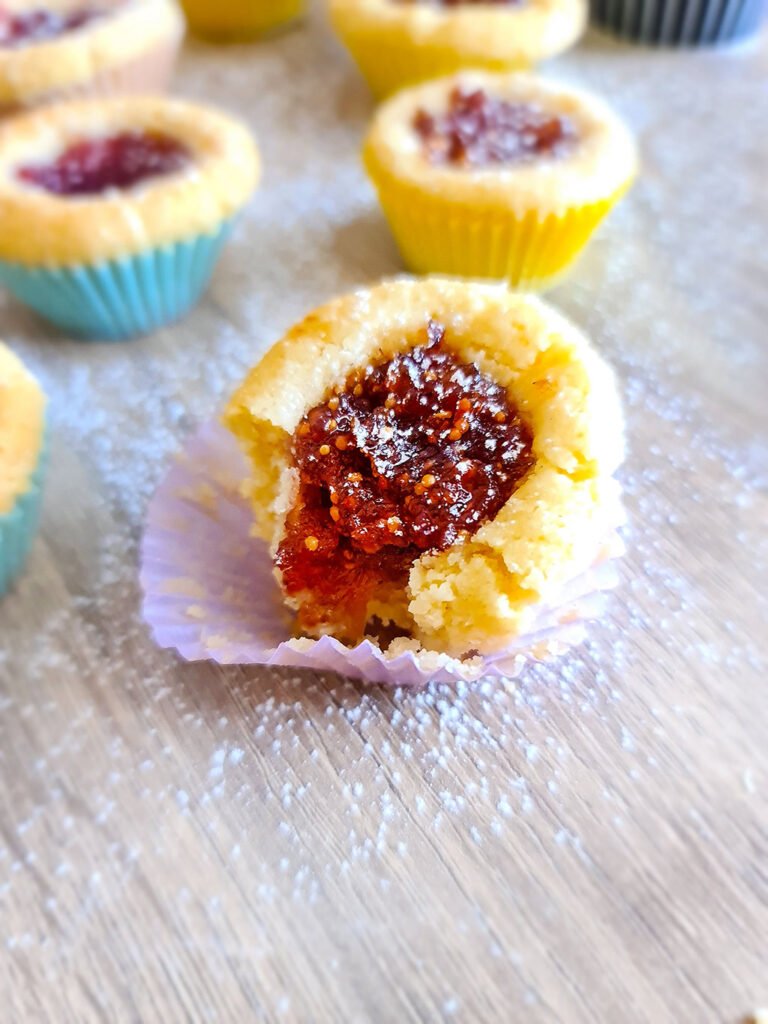 Thumbprint Cookies - Hallongrottor - Desserts