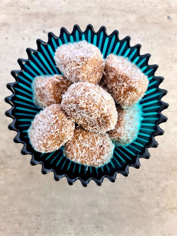Old-fashioned Swedish Havrebollar - Oat-balls